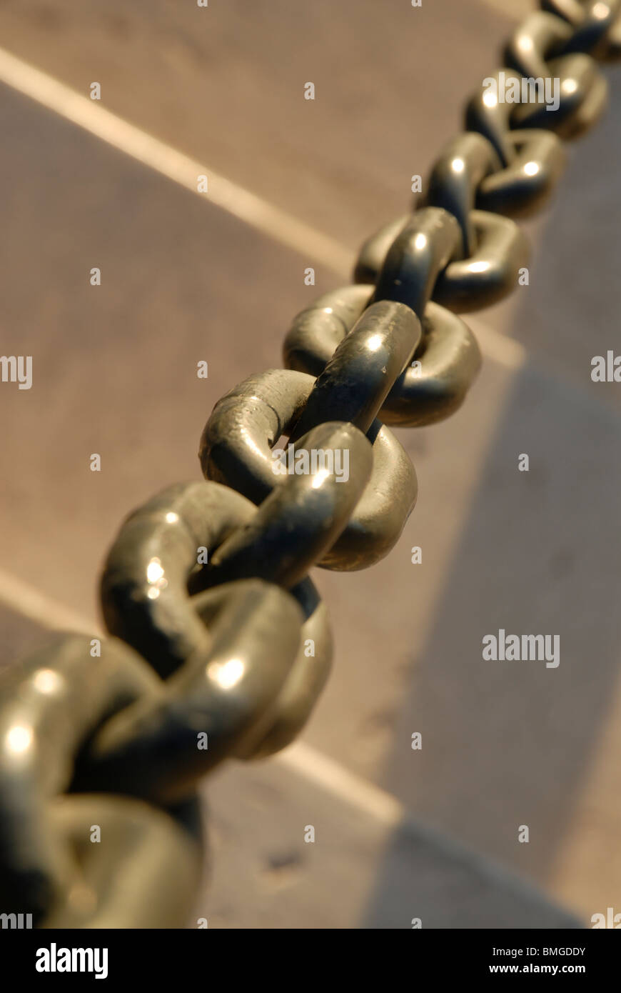 close up iron chain Stock Photo - Alamy