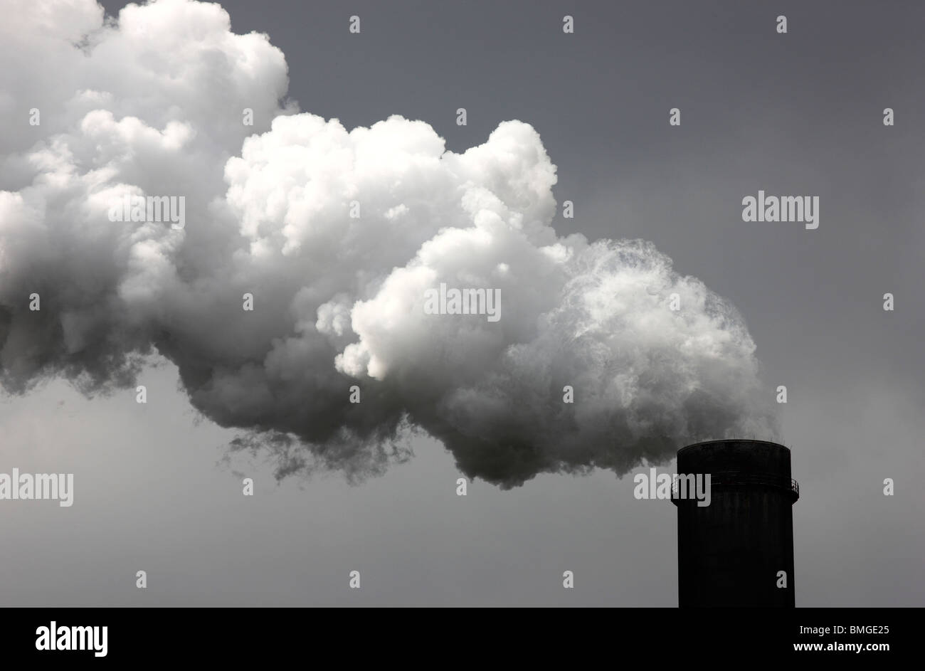 Industrial chimney, pollution, smoke Stock Photo - Alamy