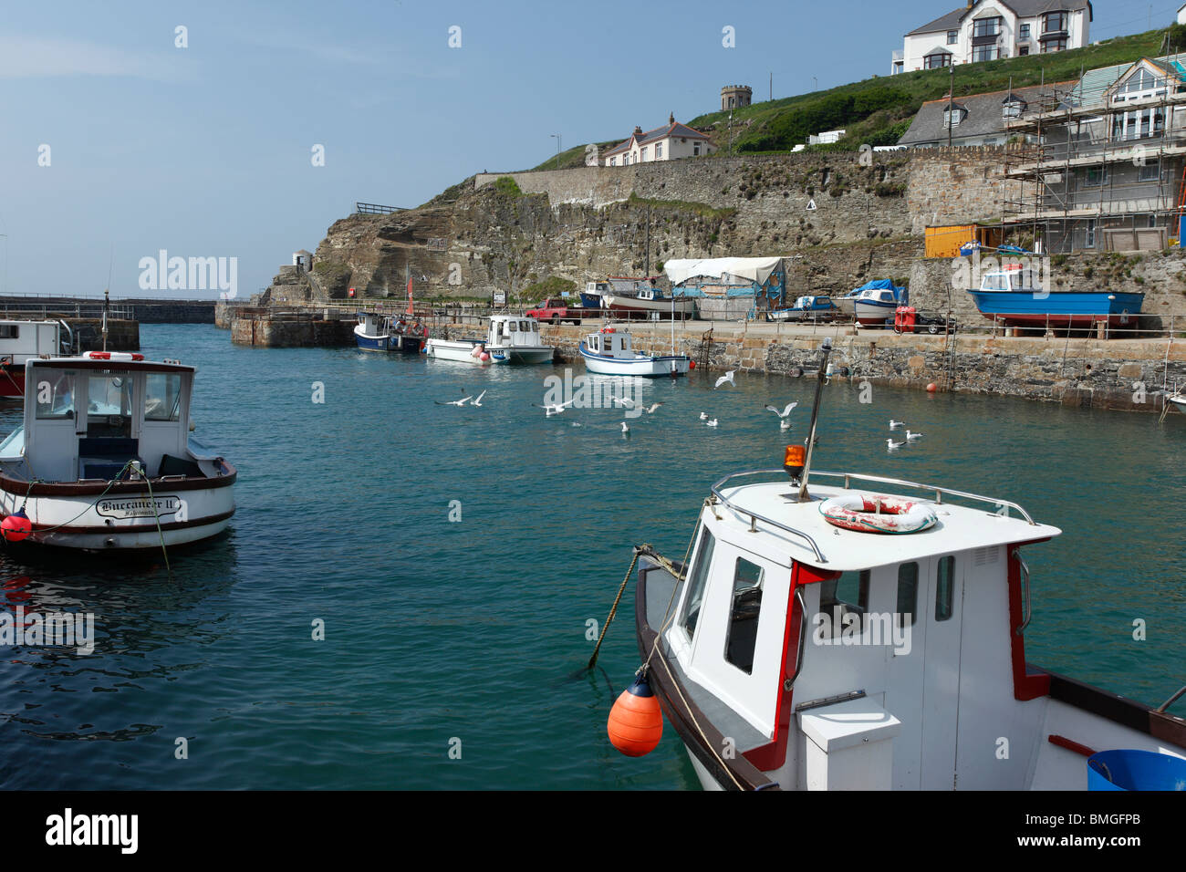 Portreath harbour cornwall hi-res stock photography and images - Alamy