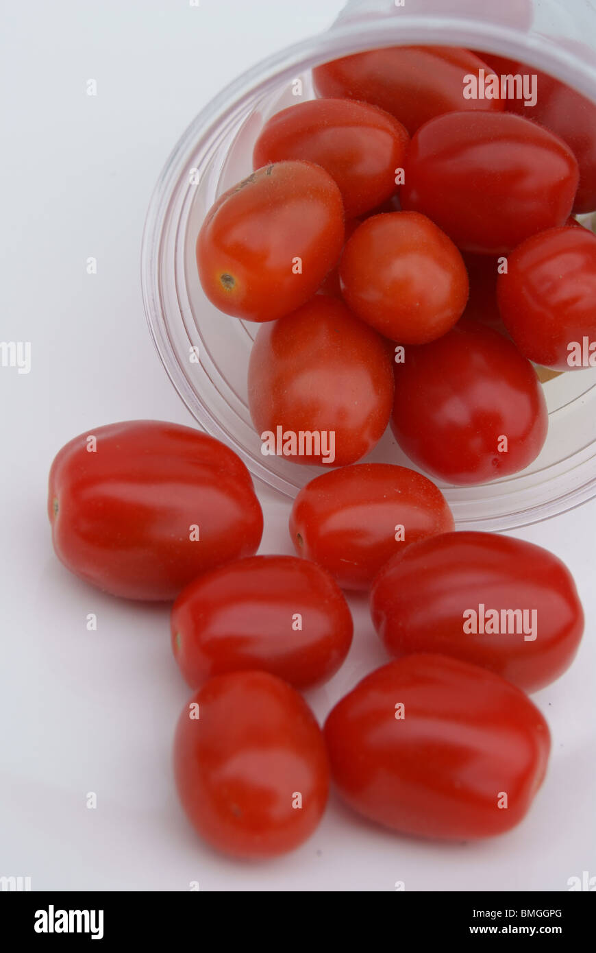 Tomato as snack hi-res stock photography and images - Alamy