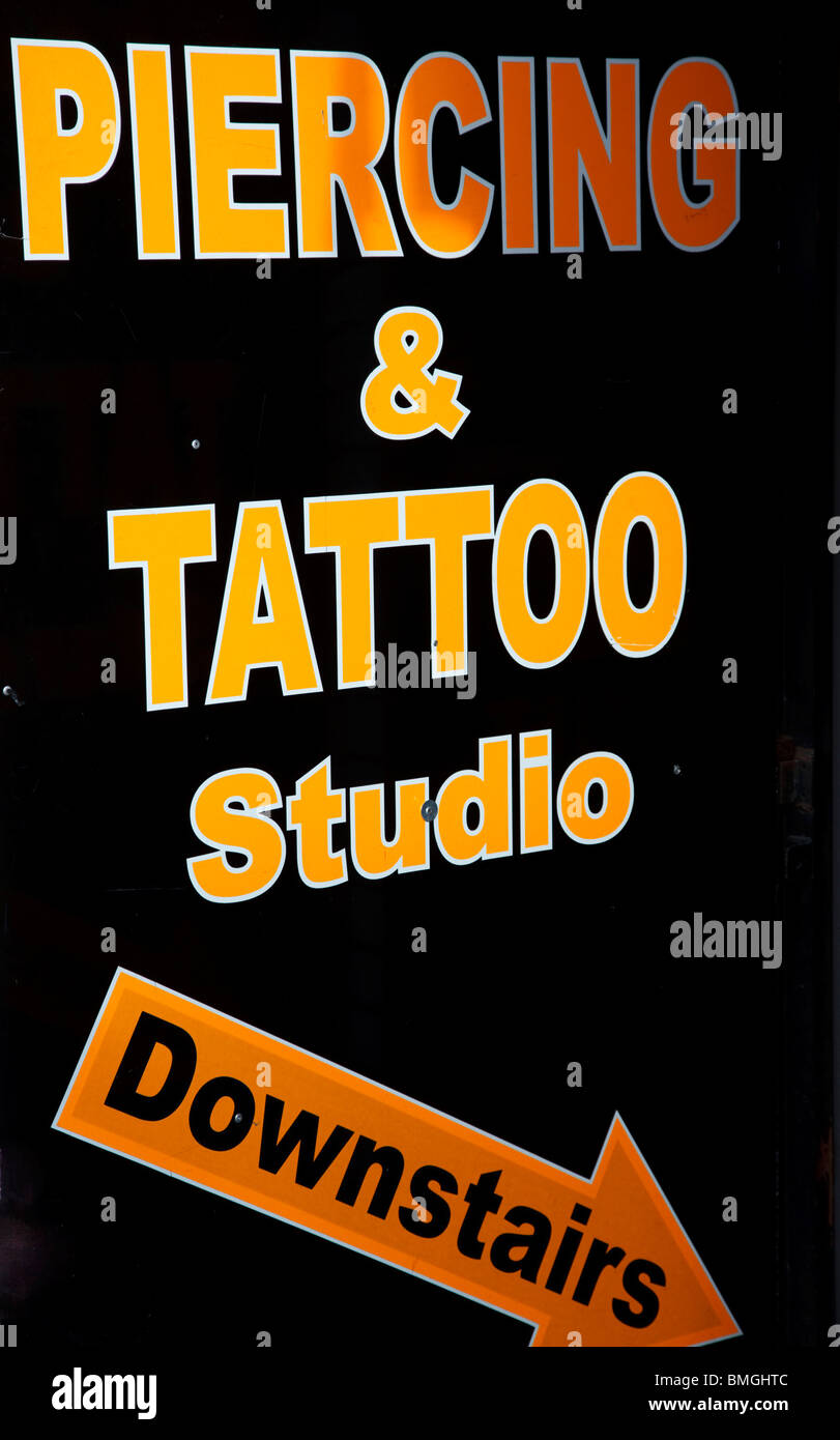 Piercing shops hi-res stock photography and images - Alamy