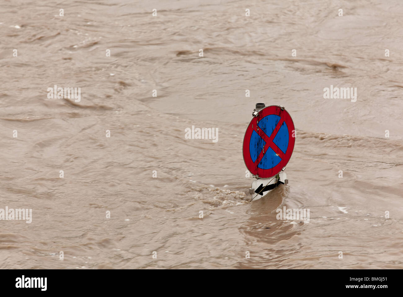 Flooding sign board hi-res stock photography and images - Alamy