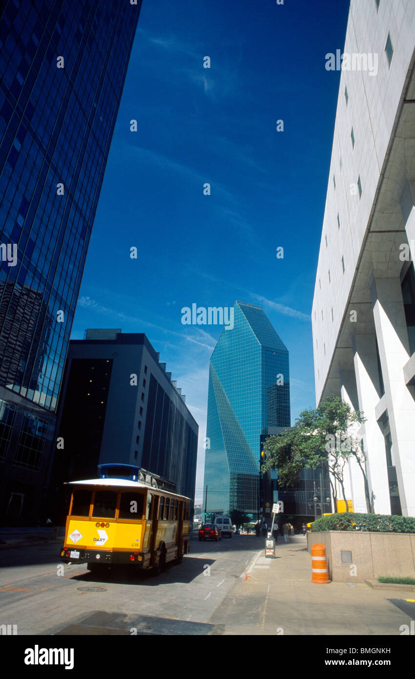 First interstate bank tower hi-res stock photography and images - Alamy