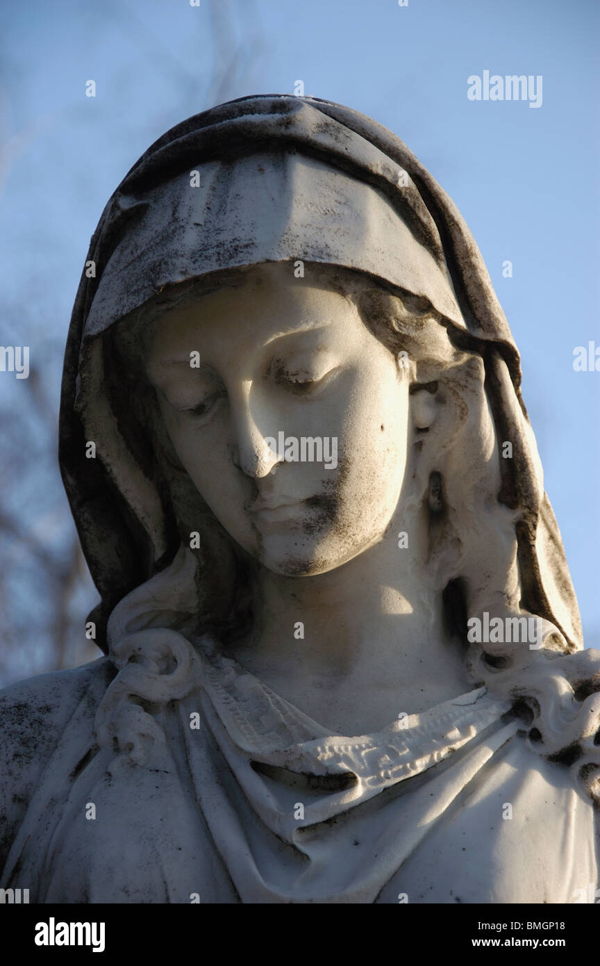 grave figure at Vienna's Central Cemetery Stock Photo - Alamy