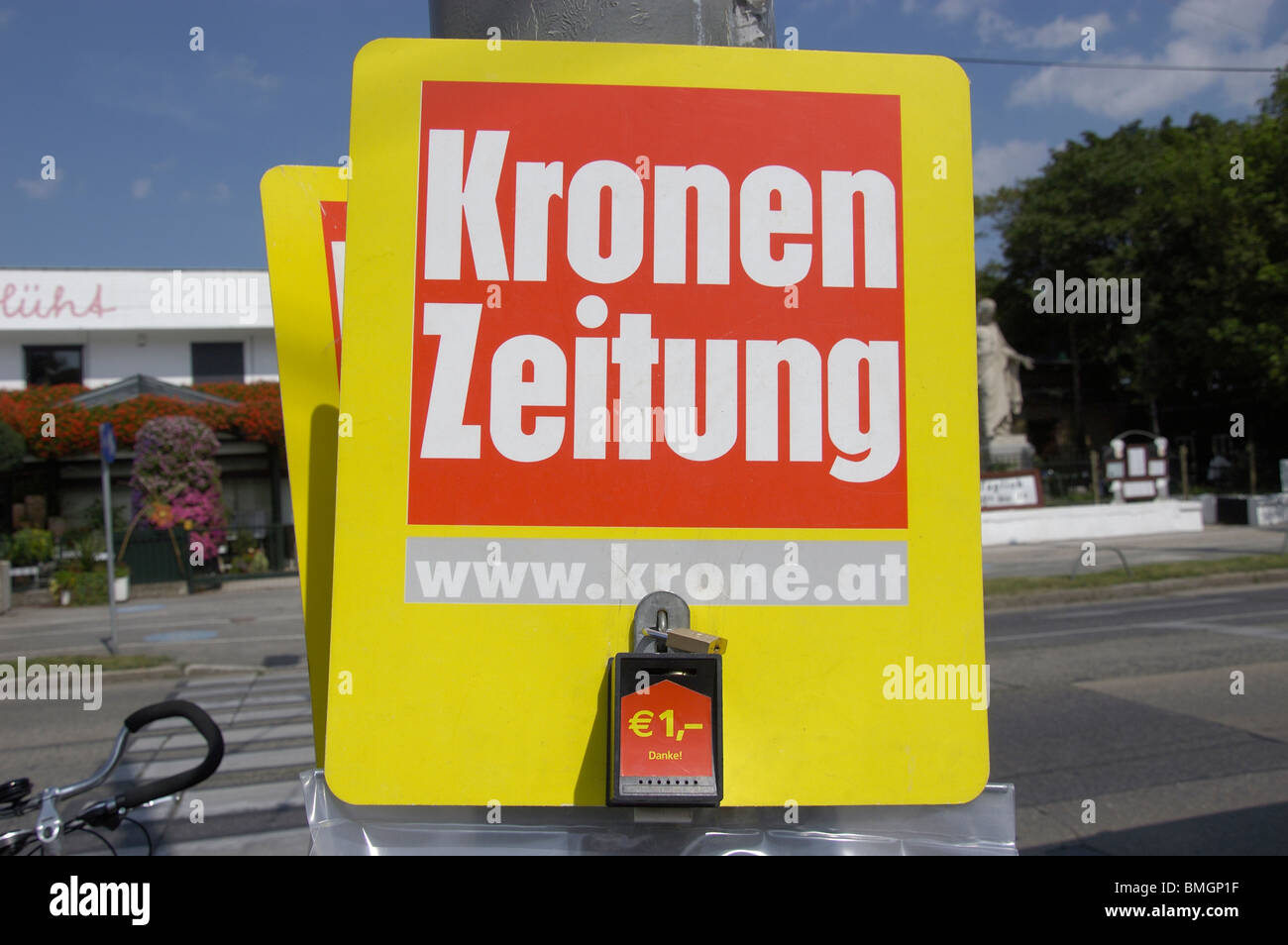 Crown newspaper hi-res stock photography and images - Alamy