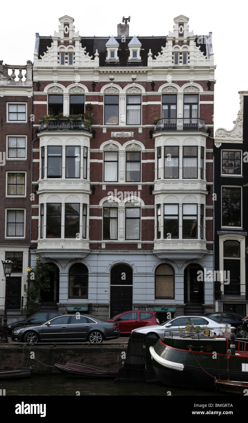 Canalside Building Stock Photos & Canalside Building Stock Images - Alamy