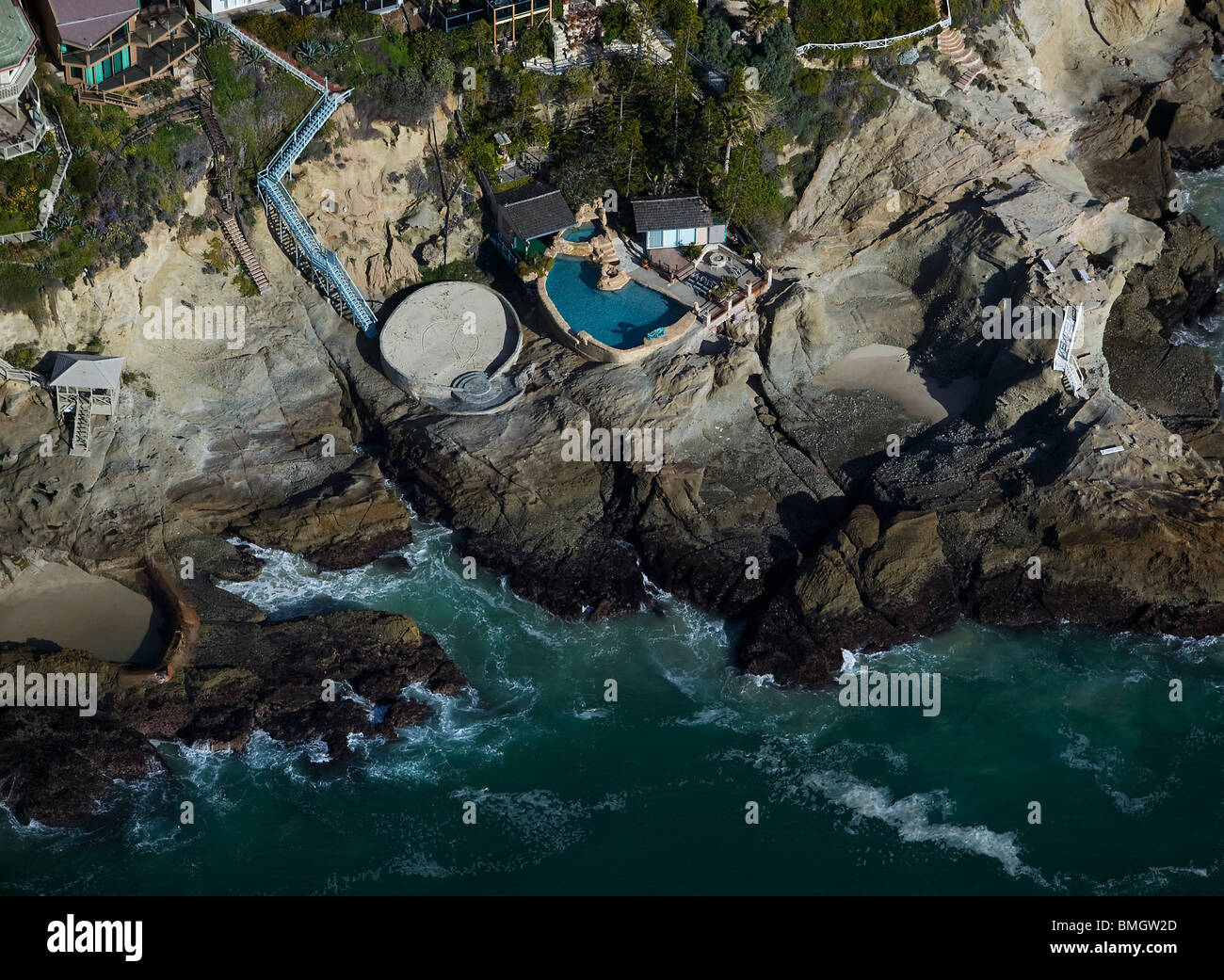 Private swimming pool affluent hi-res stock photography and images - Alamy