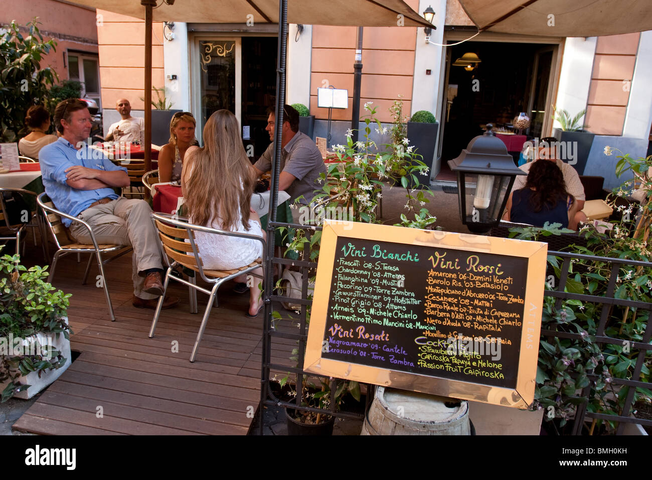 restaurant bar pizzeria in Trastevere Rome Italy Stock Photo - Alamy
