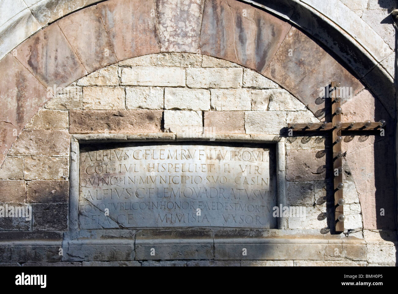 Facade of San Lorenzo Spello Umbria Stock Photo - Alamy