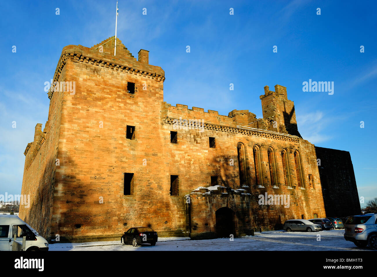 Linlithgow Palace in West Lothian, Scotland Stock Photo - Alamy