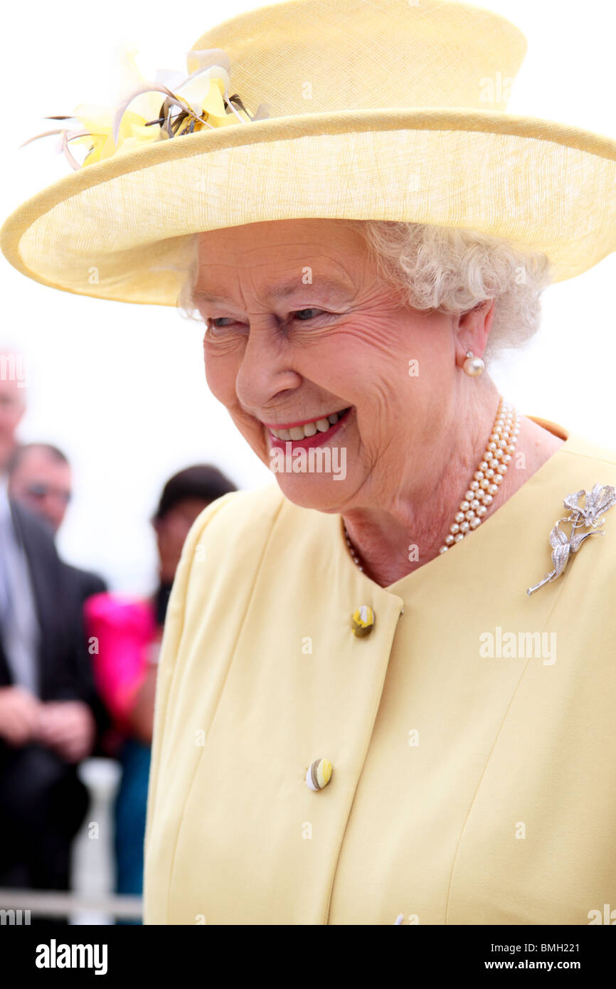 Pic: Paul Marriott . . The Derby meeting . . 05.06.10 Her Majesty the ...