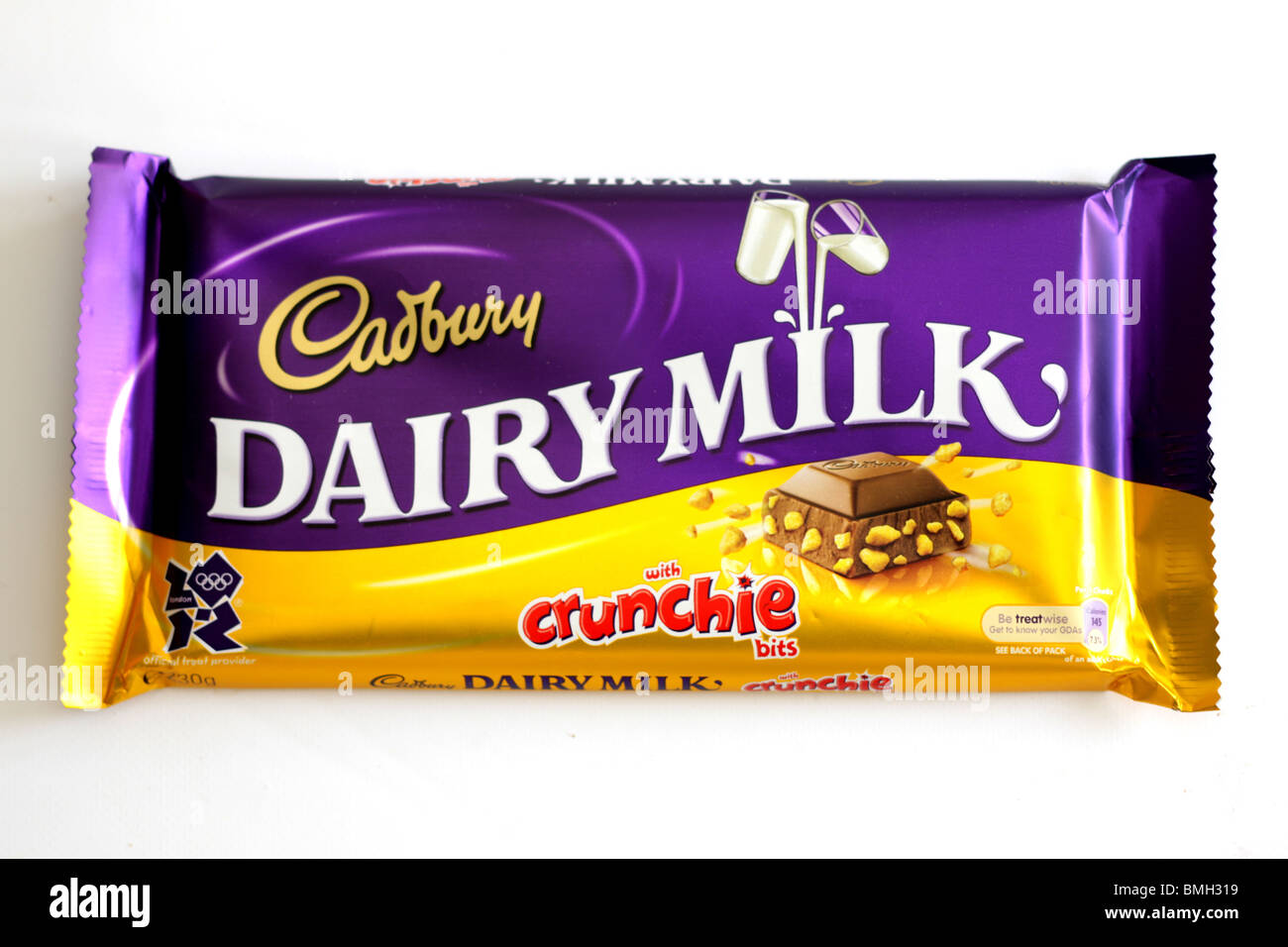 Cadburys Dairy Milk Crunchie Chocolate Bar Stock Photo - Alamy