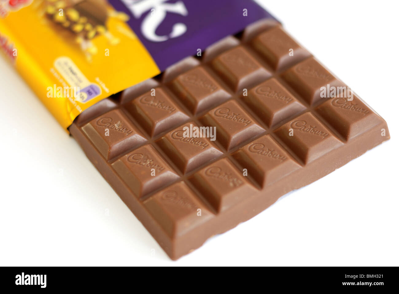 Cadburys Dairy Milk Crunchie Chocolate Bar Stock Photo - Alamy