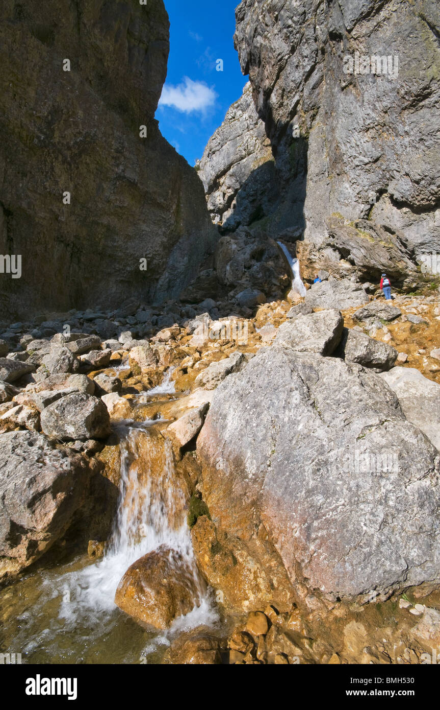 Malham cove waterfall hi-res stock photography and images - Alamy