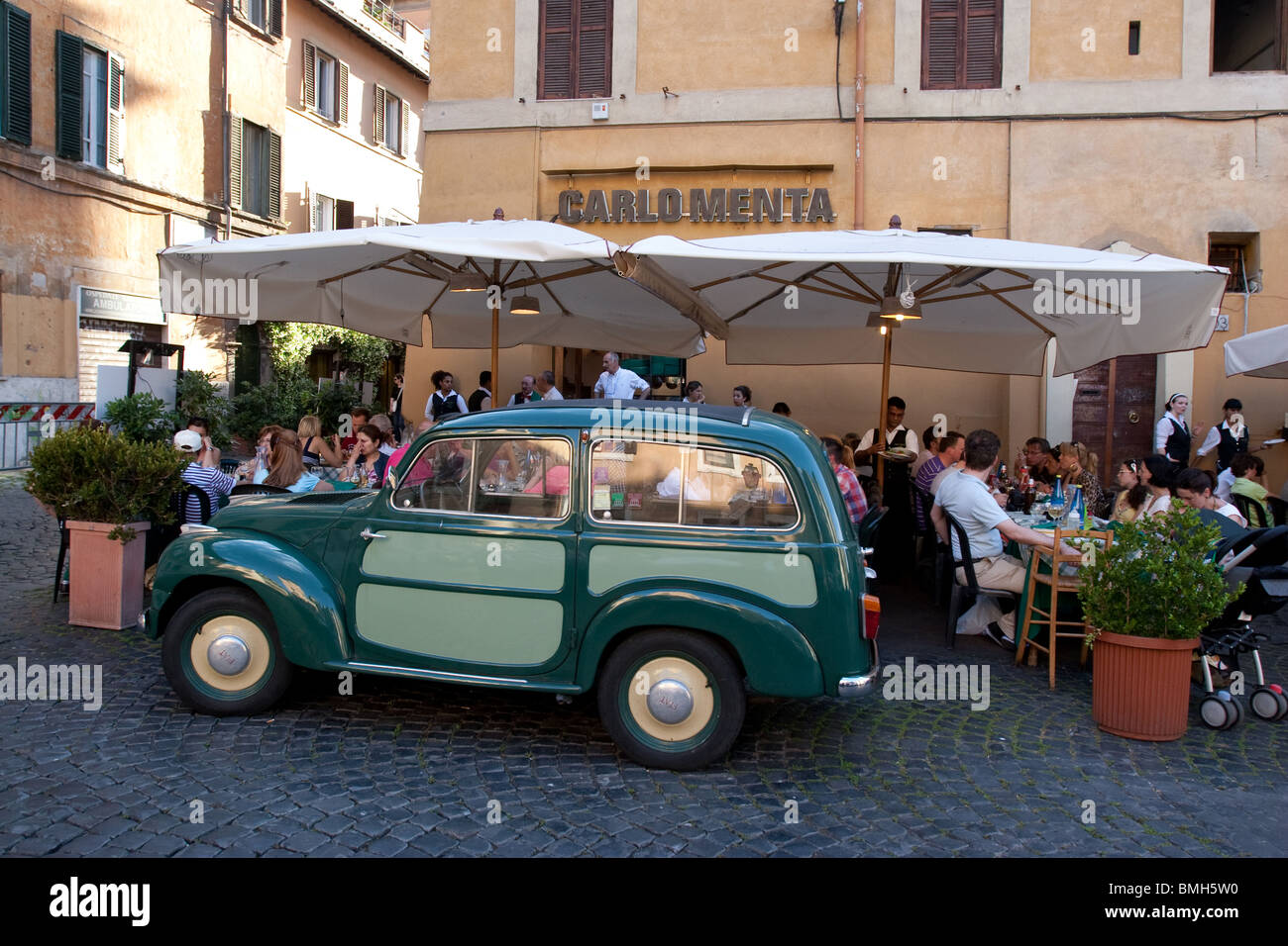 old vi vintage italian car Stock Photo - Alamy