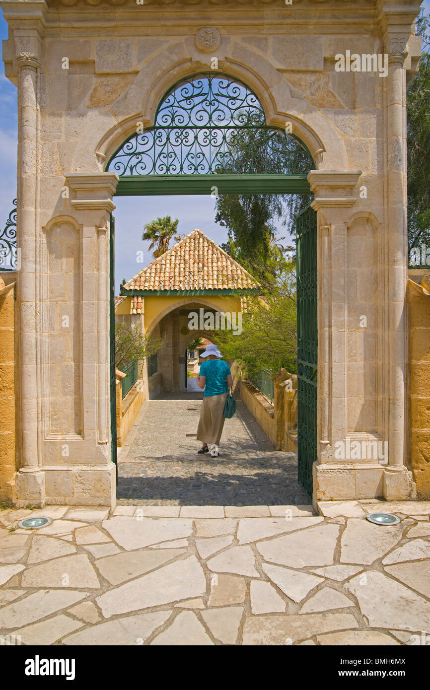 Hala Sultan Tekkesi Mosque, salt lake, Larnaka, Cyprus Stock Photo - Alamy
