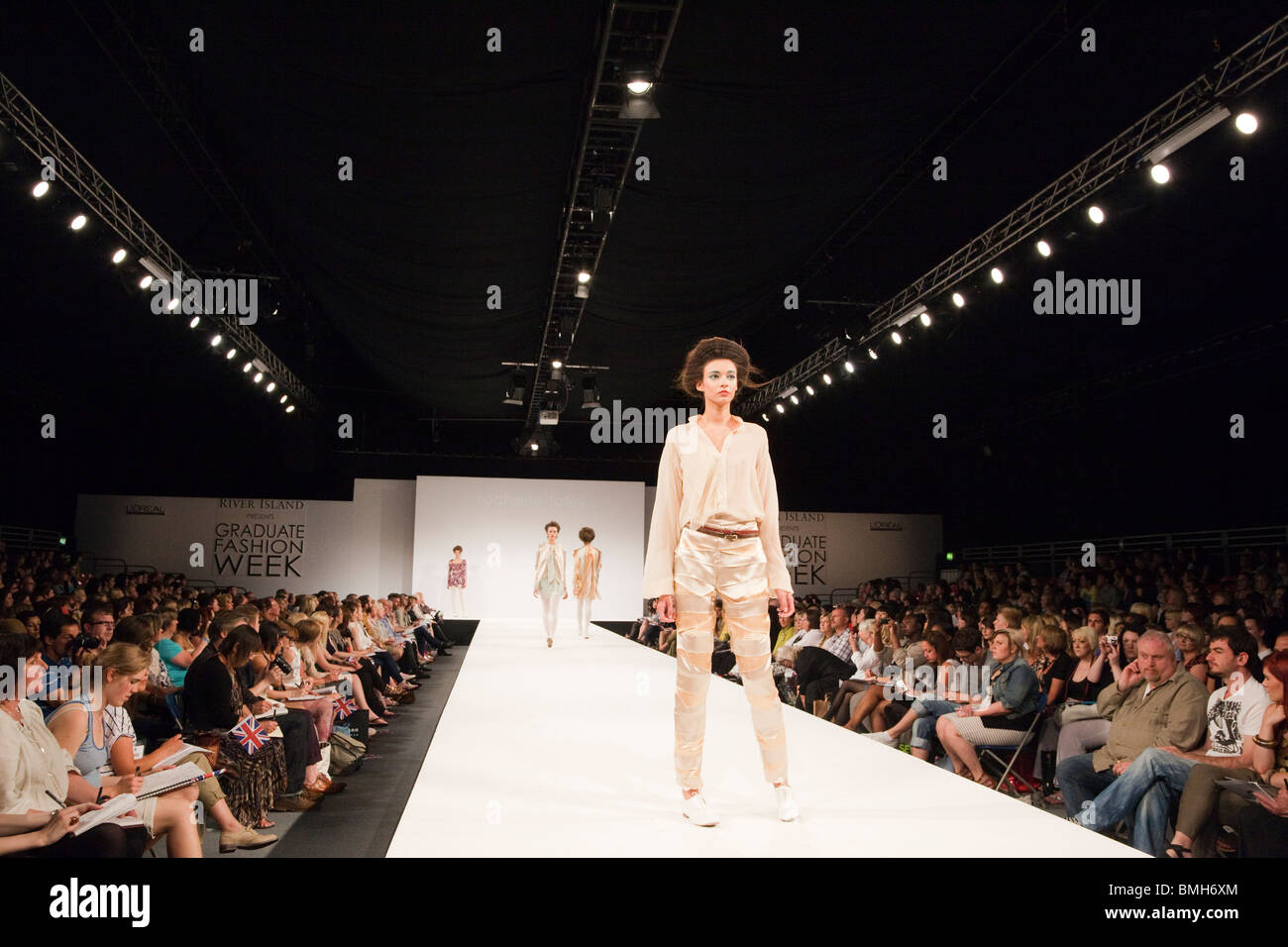 Graduate Fashion Week 2010 , fashion design by graduate students from ...