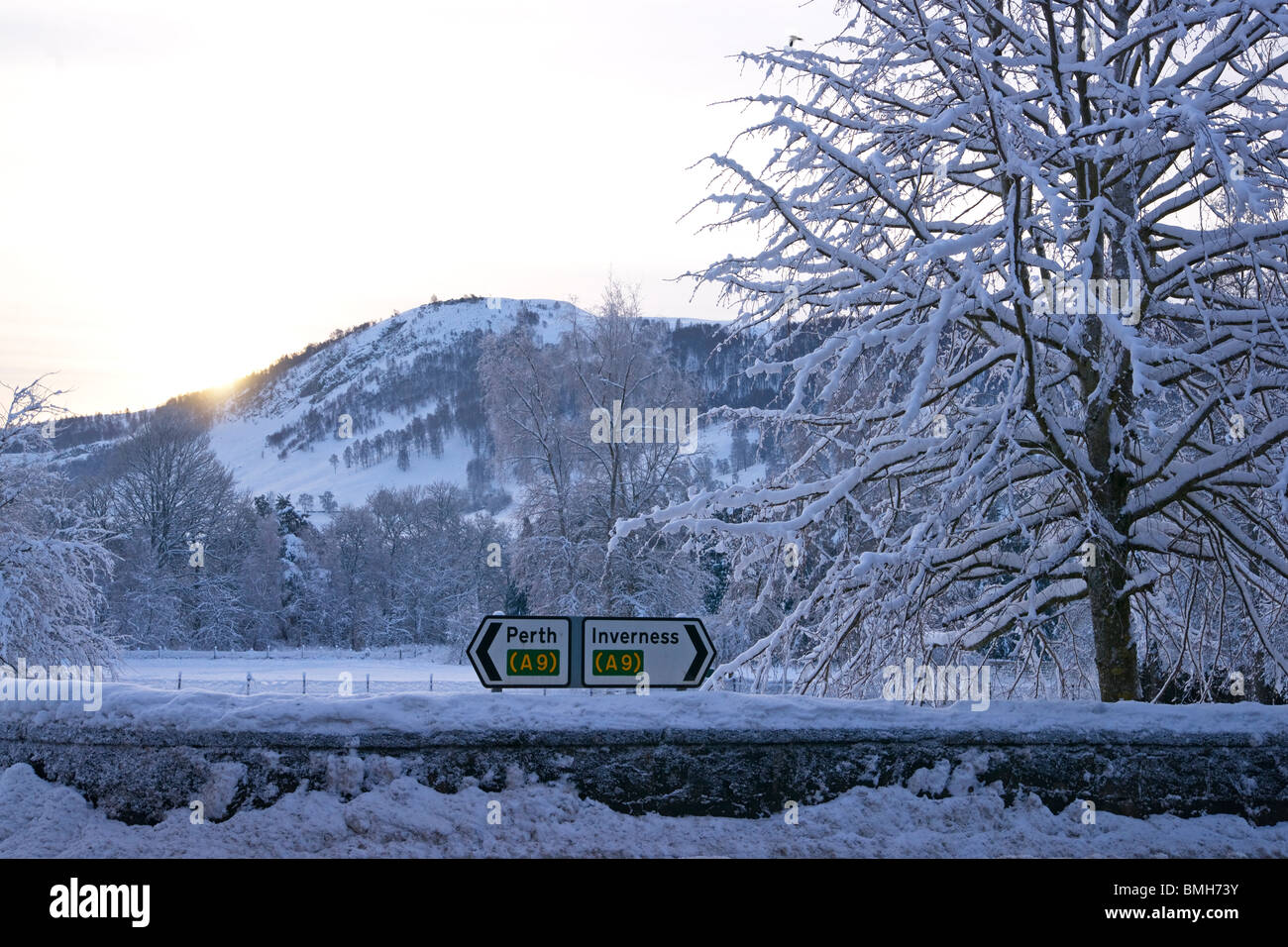 Blair Atholl, Perth to Inverness sign, winter Snow, Ice, Perthshire ...