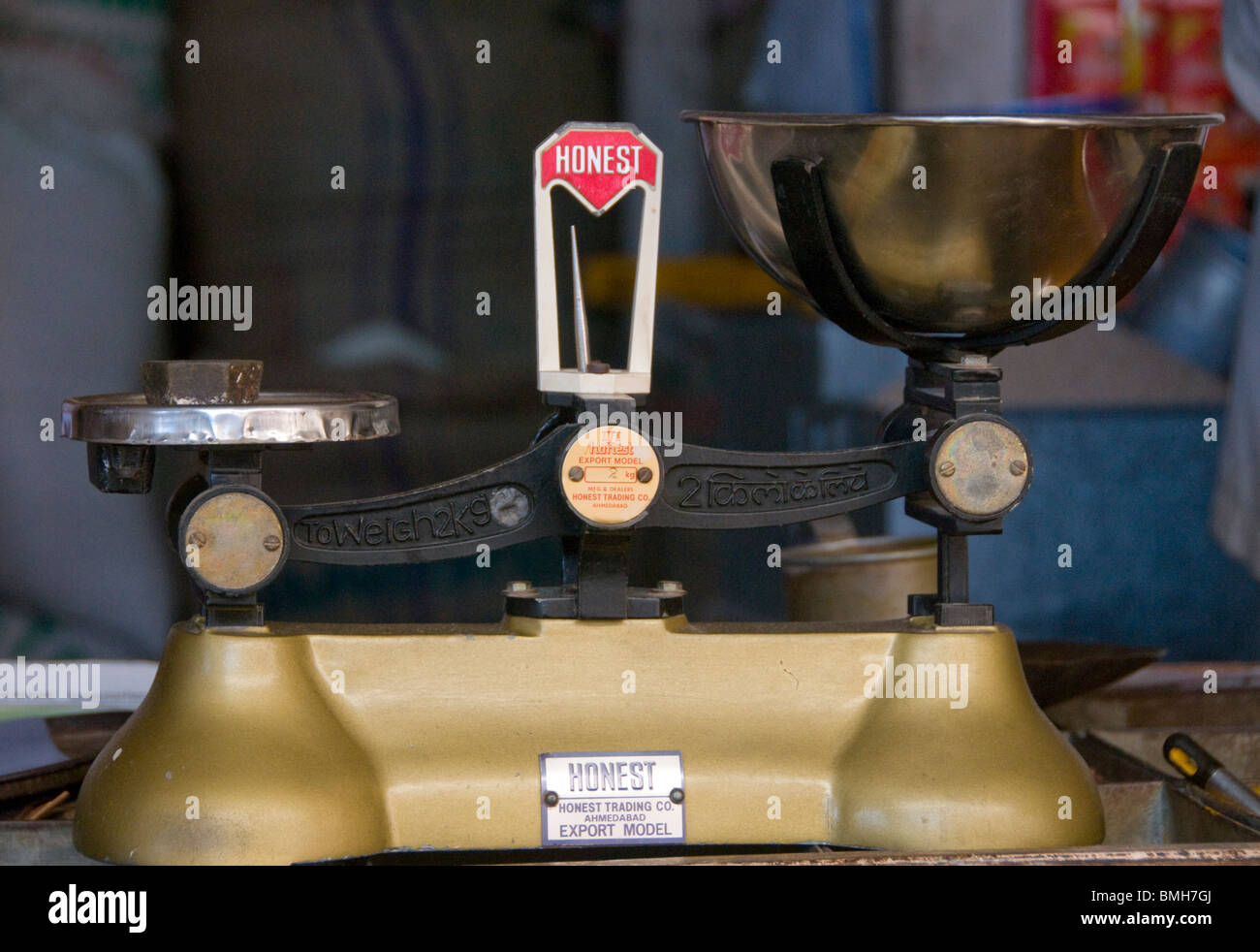 Honest brand weight scales Stock Photo - Alamy