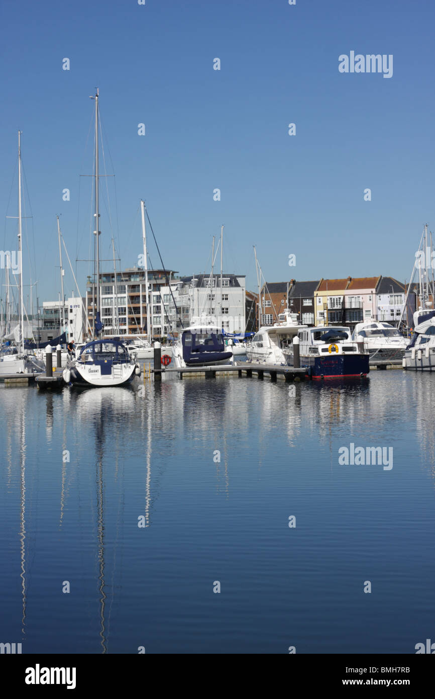 Sovereign harbour eastbourne hi-res stock photography and images - Alamy