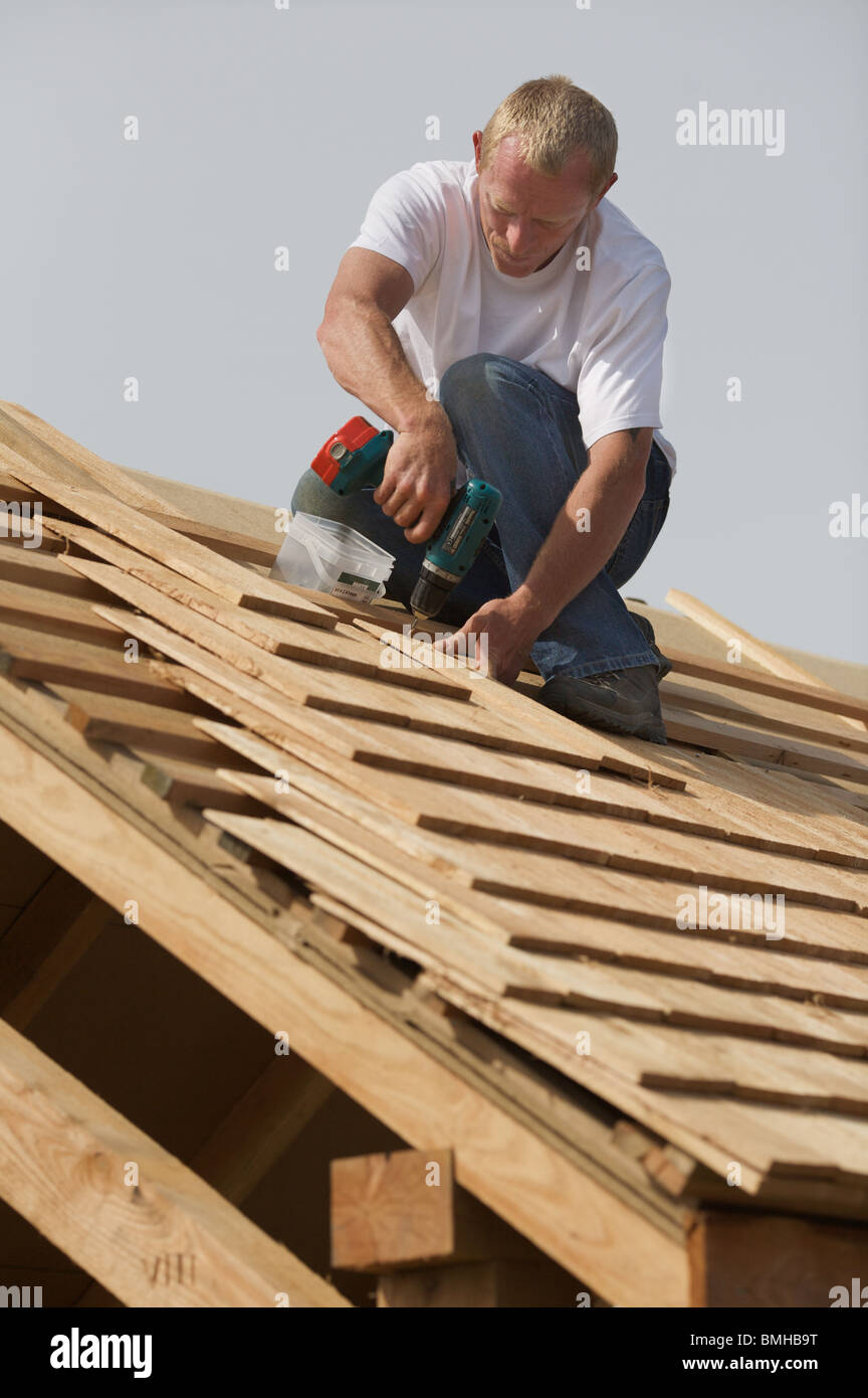 Traditional roofing hi-res stock photography and images - Alamy