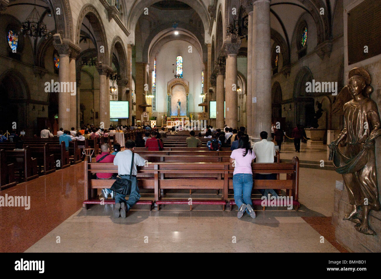 Philippines, Manila, 5 march, 2008 Inside the Manila Cathedral in ...