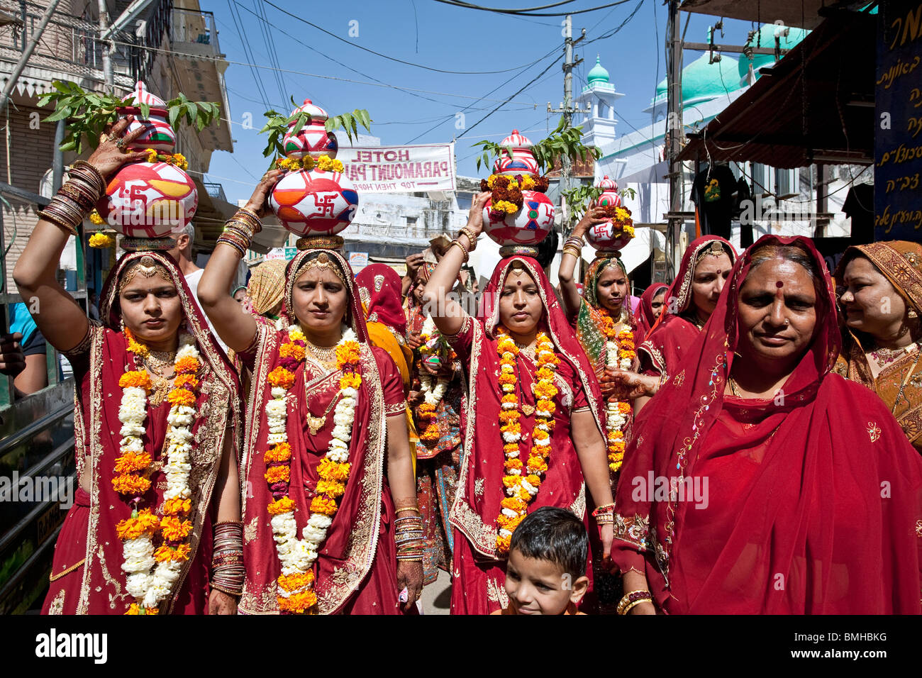 India wedding procession hi-res stock photography and images - Alamy