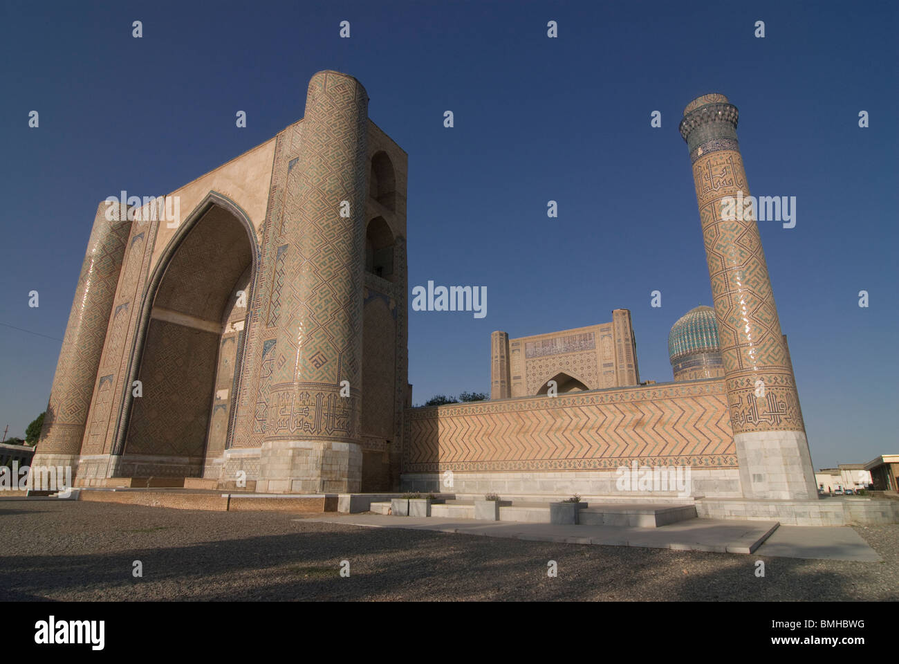 Bibi Khanym Mosque, Samarkand, Uzbekistan Stock Photo - Alamy