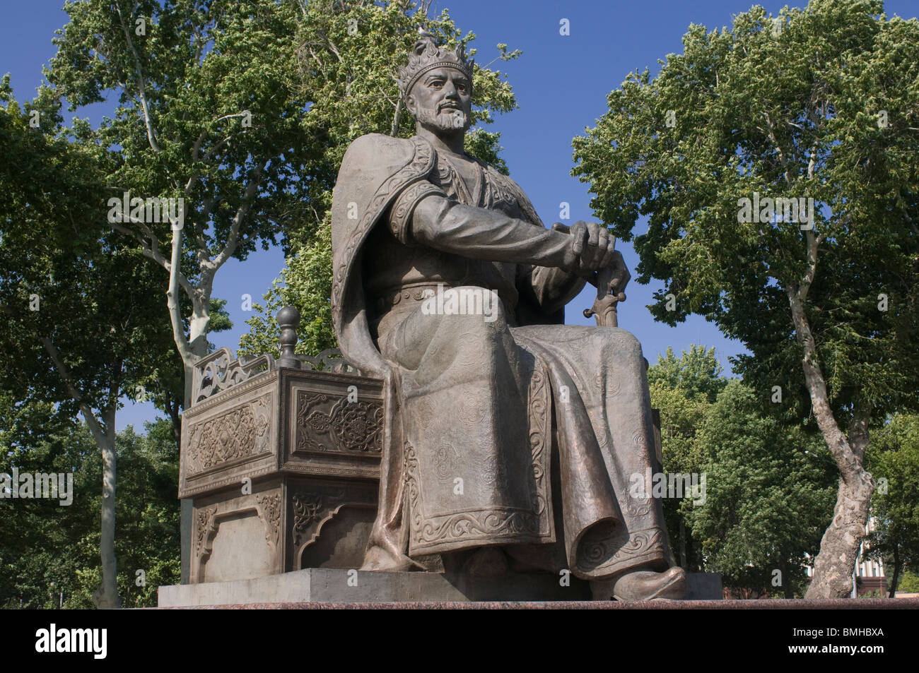 Statue of powerful king Timur, Samarkand, Uzbekistan Stock Photo - Alamy