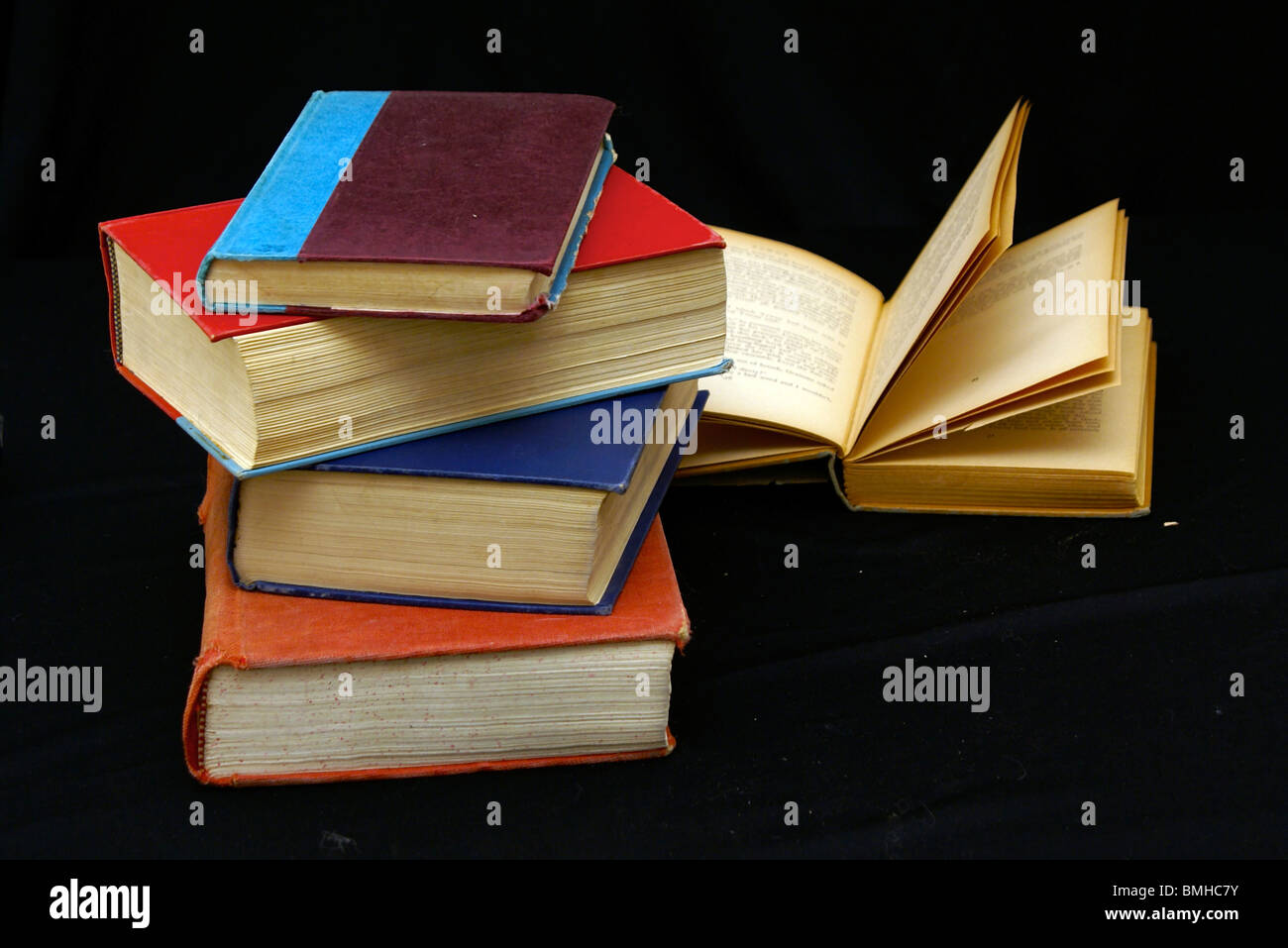 Big book open blank pages hi-res stock photography and images - Alamy