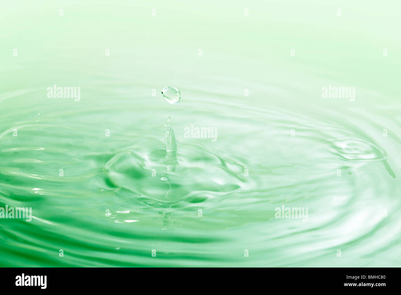 Water drop splash icon hi-res stock photography and images - Alamy