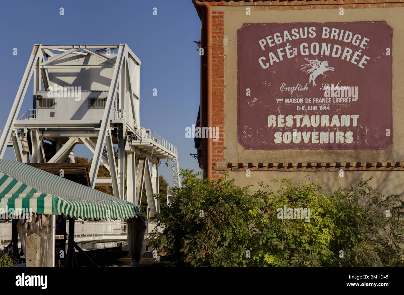Gondree cafe in benouville hi-res stock photography and images - Alamy