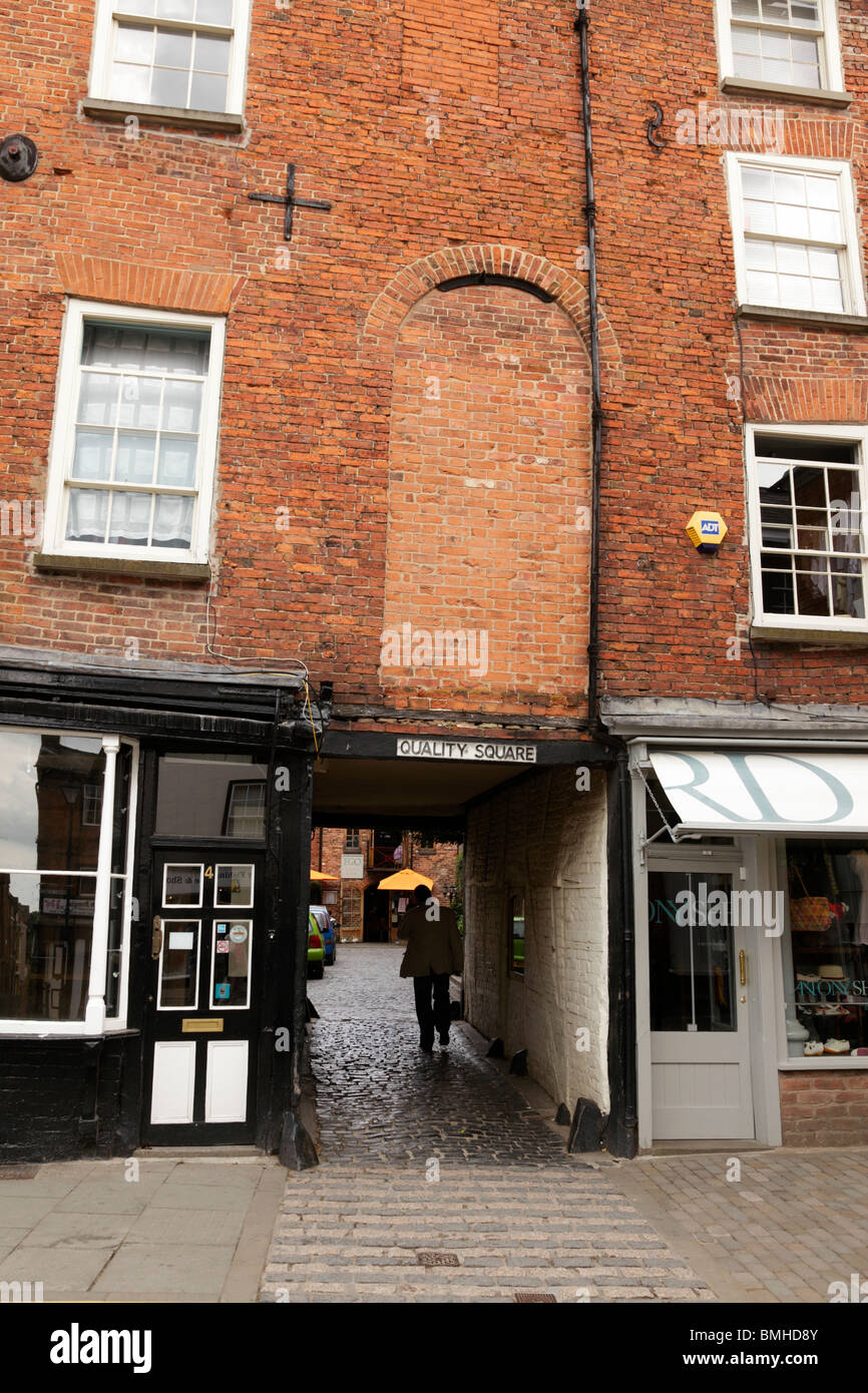 Quality square hi-res stock photography and images - Alamy