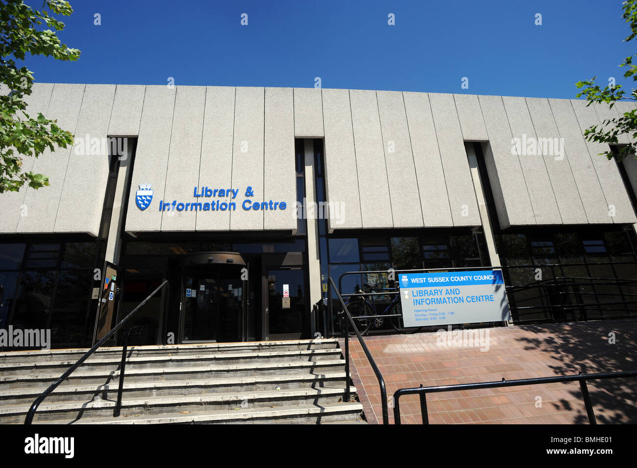 Worthing library and information centre Stock Photo - Alamy