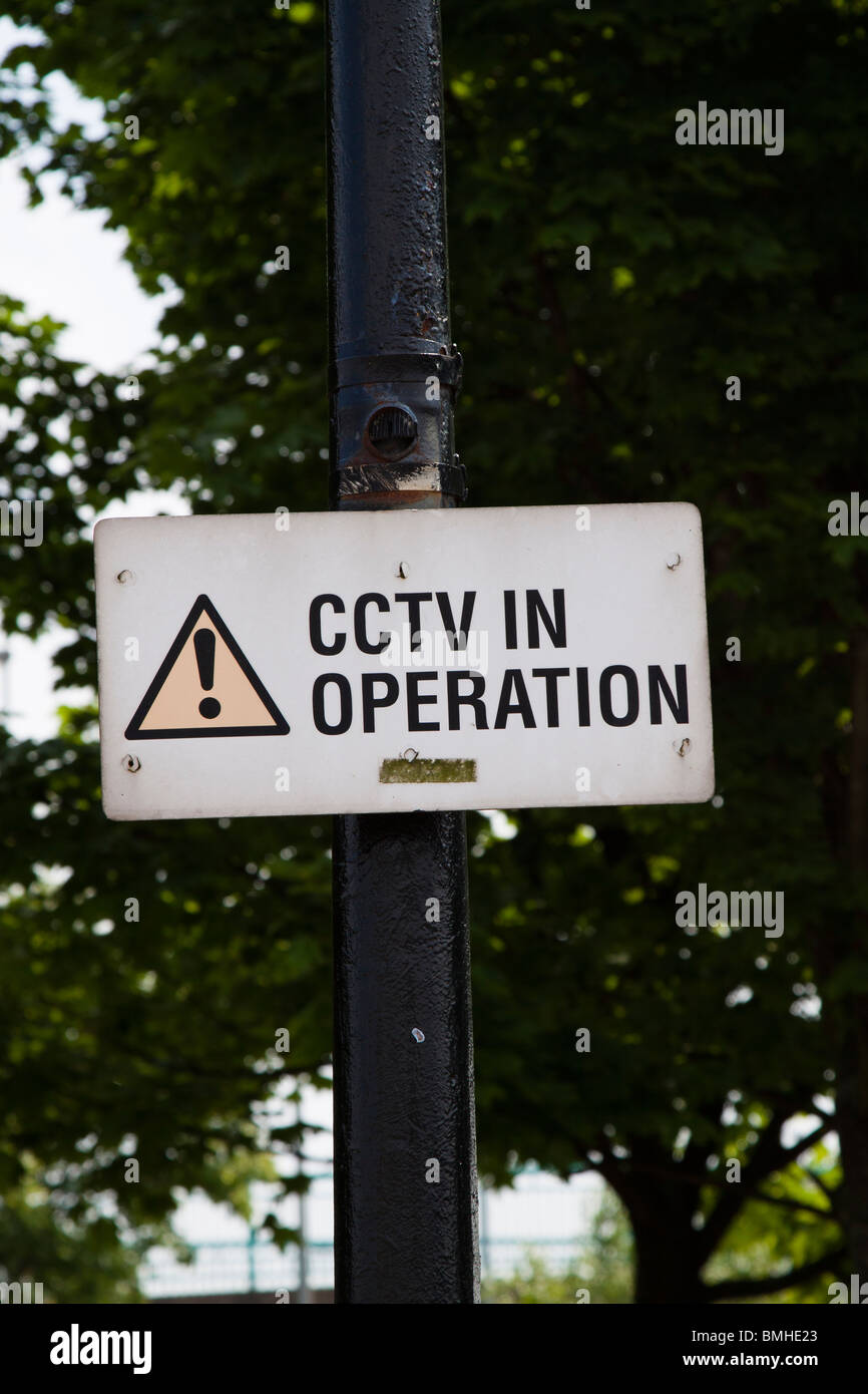 Cctv sign hi-res stock photography and images - Alamy
