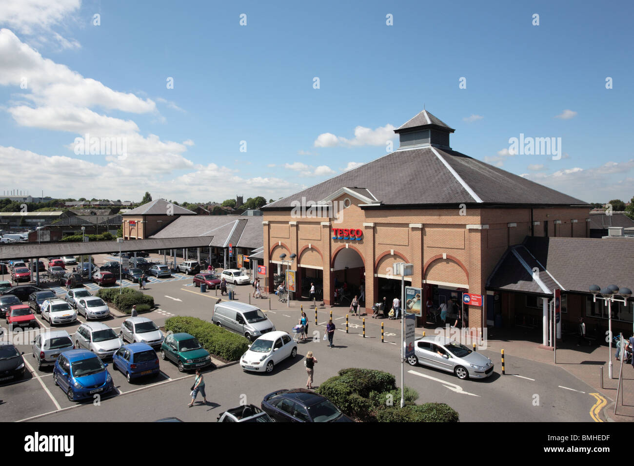 Tesco Store Front High Resolution Stock Photography and Images - Alamy