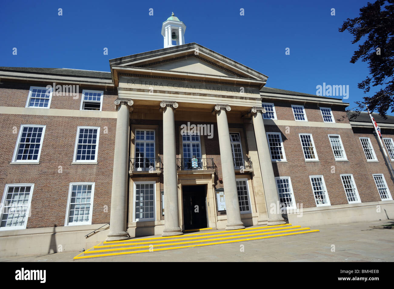 Worthing town hall Stock Photo - Alamy