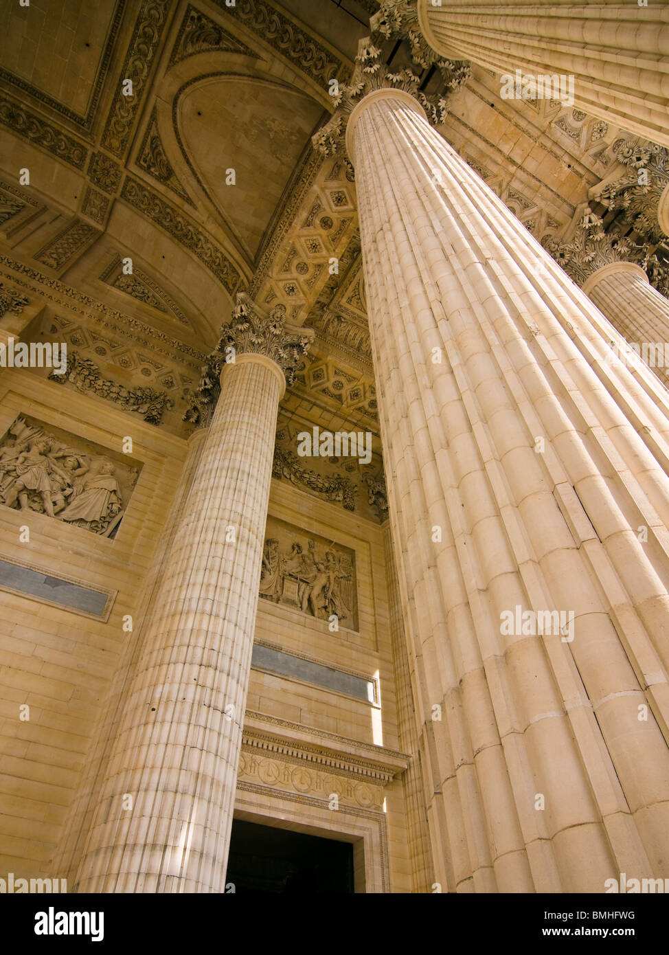 Columns at the pantheon hi-res stock photography and images - Alamy