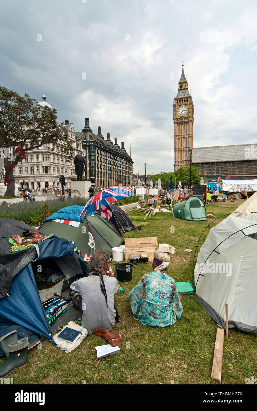 Peace activists hi-res stock photography and images - Alamy