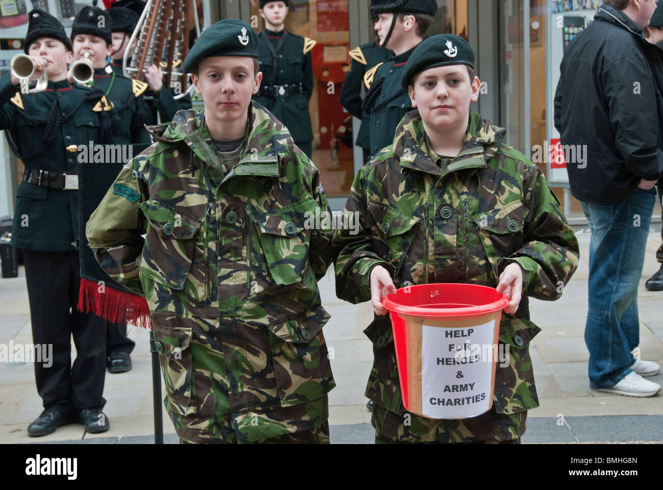 TWO YOUNG ARMY CADET COLLECTING MONEY TO SUPPORT BRITISH ARMY Stock ...