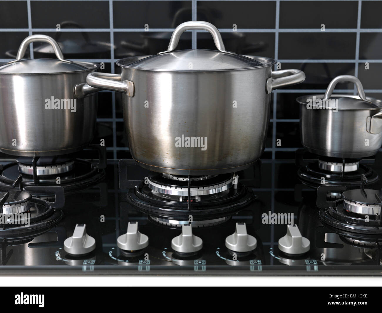 A black stove cooktop Stock Photo - Alamy