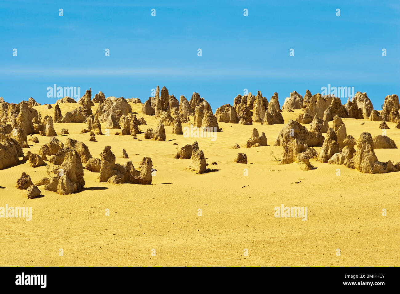 Rock pillars of eroded limestone in the Pinnacles Desert, Nambung ...