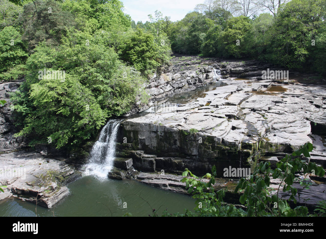 Bonnington linn waterfall hi-res stock photography and images - Alamy