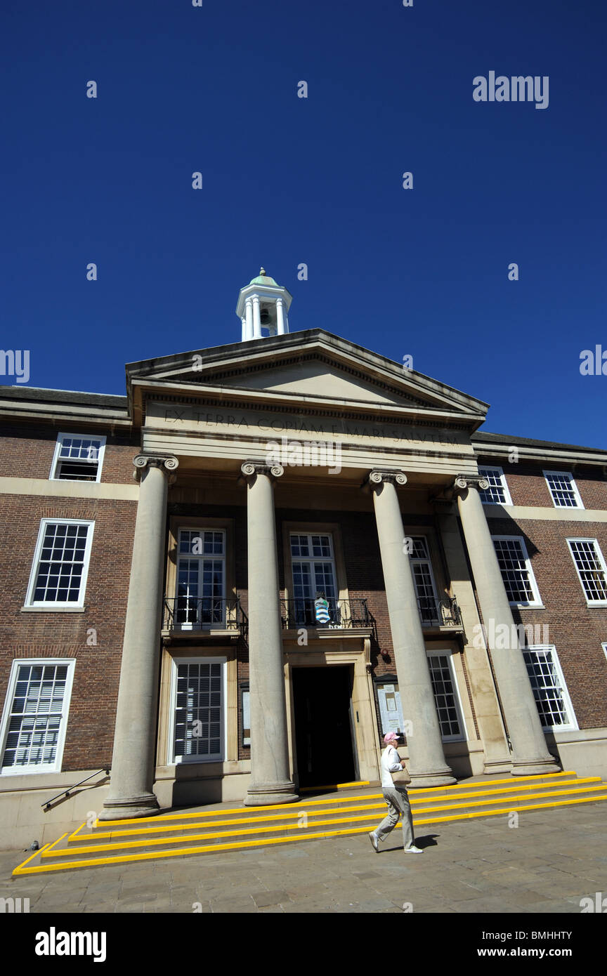 Worthing town hall Stock Photo - Alamy