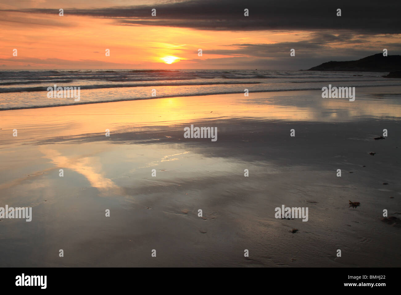 North devon coast beach sunset hi-res stock photography and images - Alamy