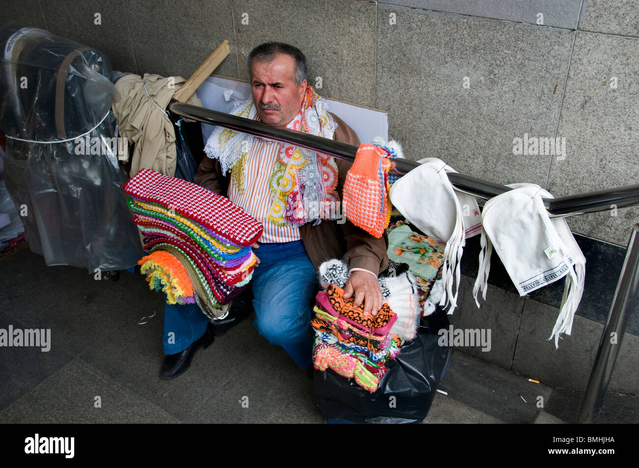 Muslim salesman hi-res stock photography and images - Alamy