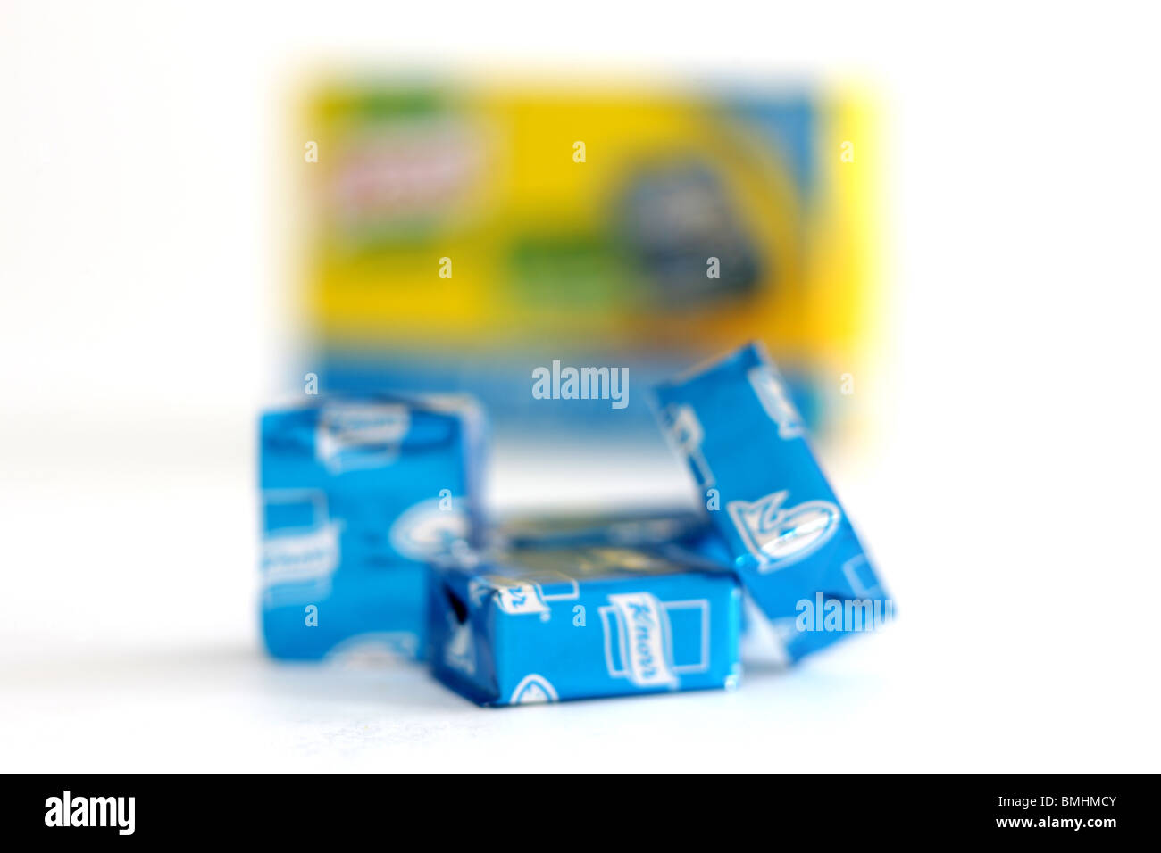 Fish stock cube hi-res stock photography and images - Alamy