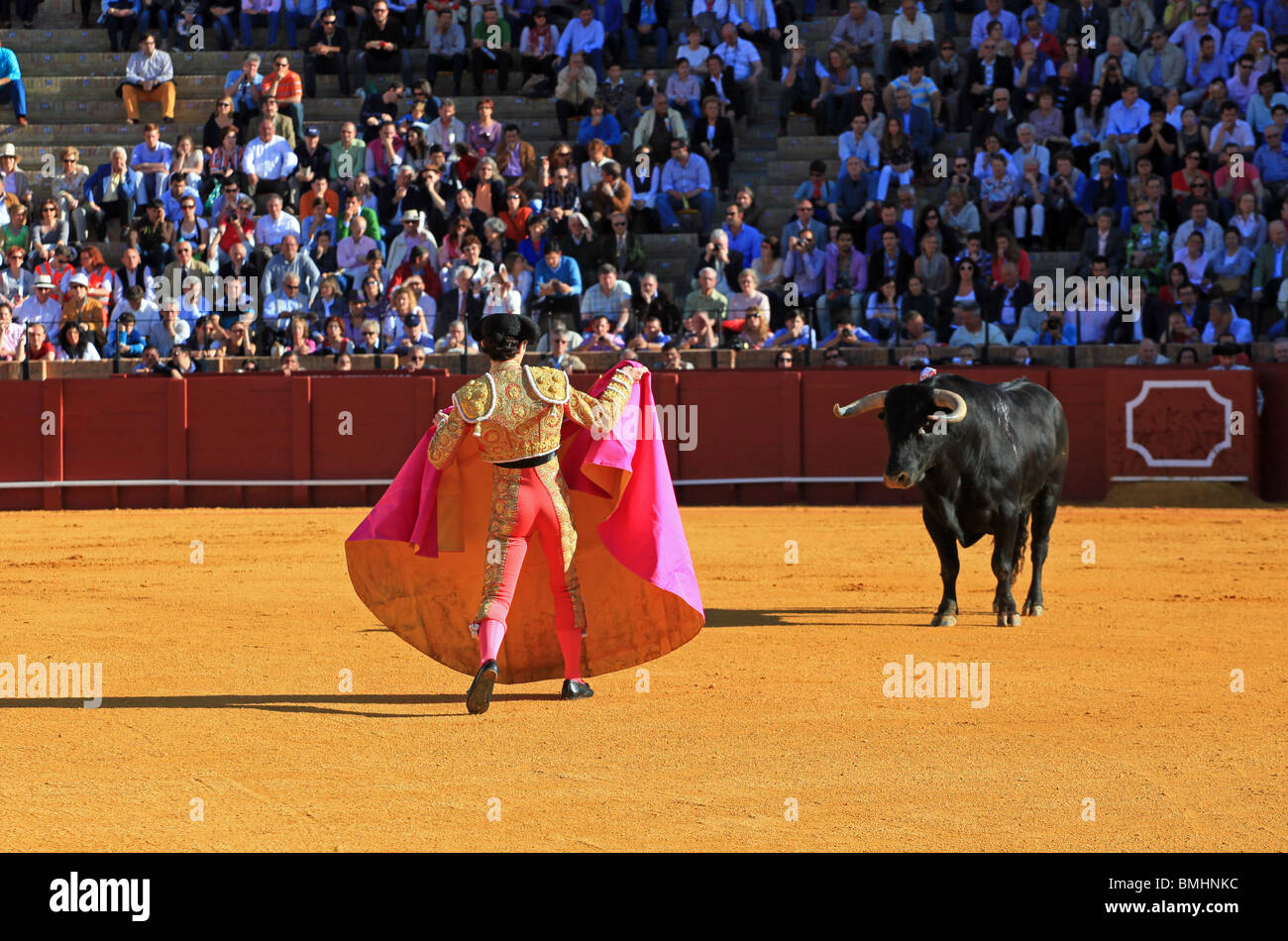 Bull fight matador hi-res stock photography and images - Alamy