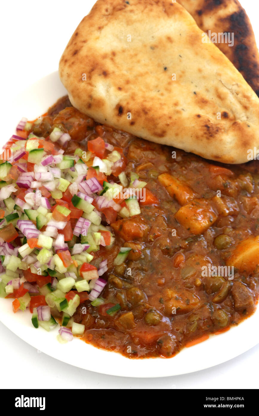 Vegetable Curry with Naan Bread Stock Photo - Alamy