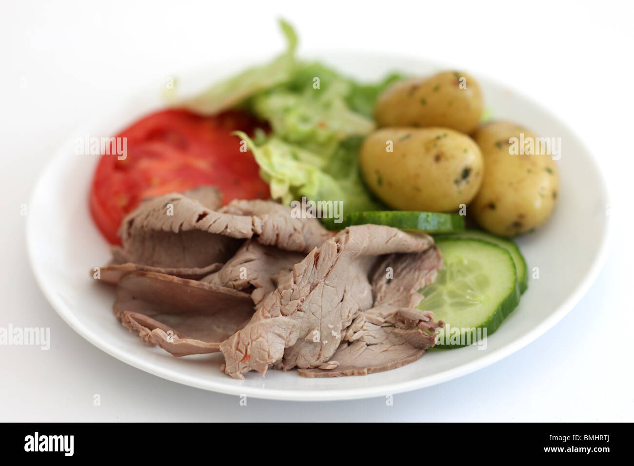 Roast Beef Salad with New Boiled Potatoes Stock Photo - Alamy
